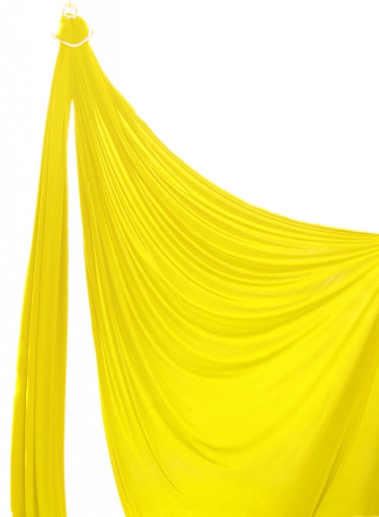 Tissu Acrobatique - cirque & danse - Aerial Yoga Swings & Aerial Silks ...
